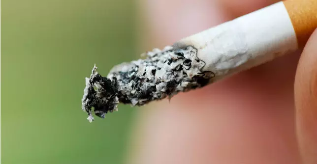 Novinky: Cigaretové spoločnosti sú nútené povedať verejnosti „Je nám to ľúto“.